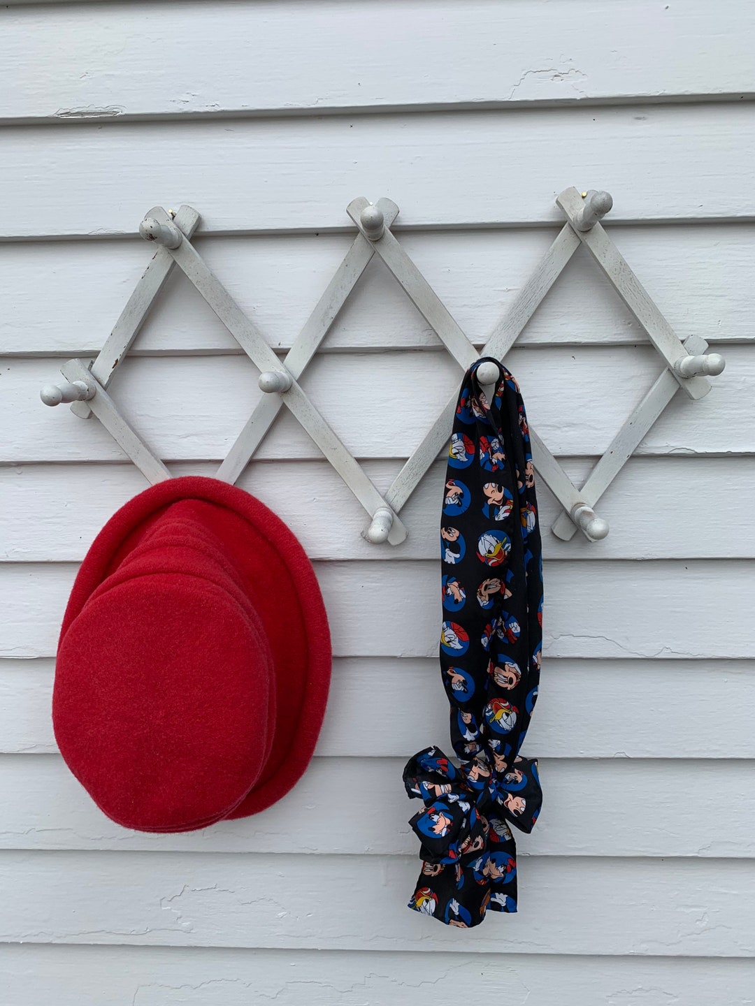 Vintage Chippy White Accordion Wood Peg Rack Hat Rack Jewelry Organizer ...