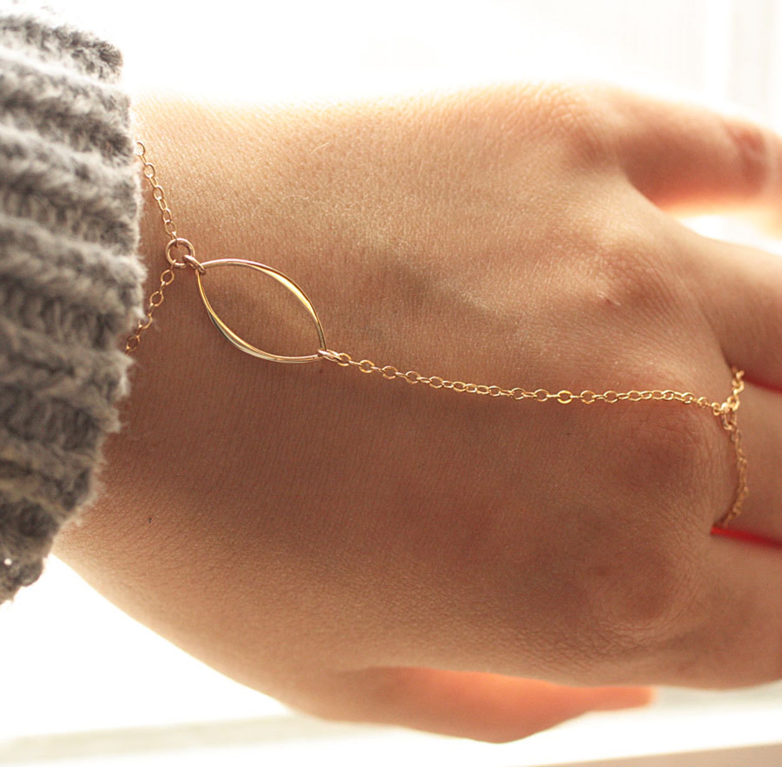 Dainty Gold Hand Chain Dainty Hand Bracelet Gold Filled - Etsy