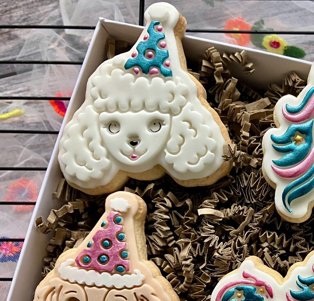 Poodle Cookie Cutter & Raised Embosser – 8cm – Party Hat Dog Face ...