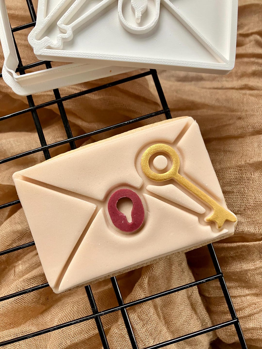 Secret Envelope Cookie Cutter & Embosser – 8cm – Lock and Key Mystery ...