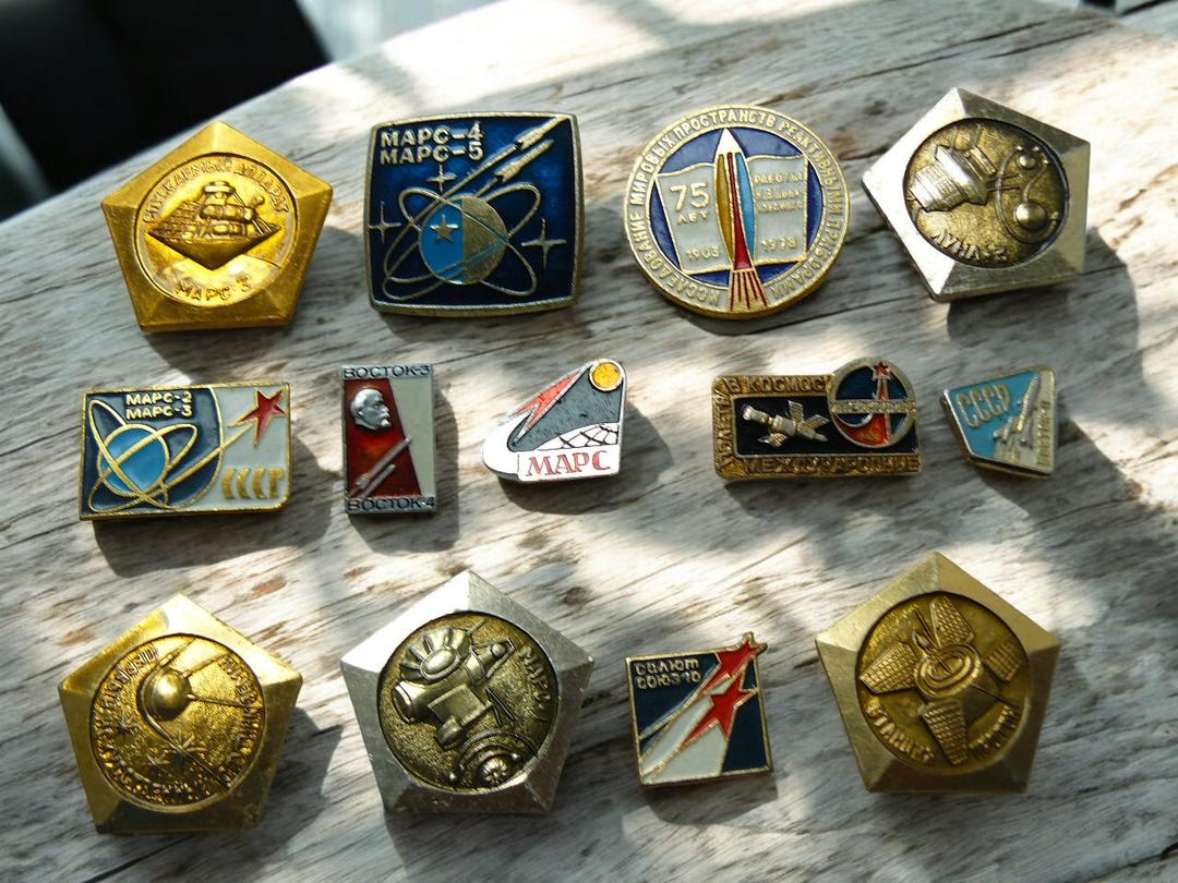 Vintage Badges. USSR Space Program. Mars - Etsy