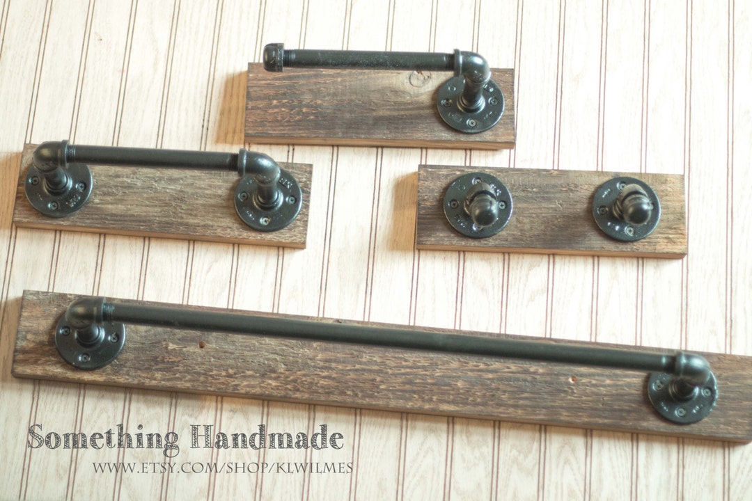 Rustic Bathroom Set Rustic 1892 Reclaimed Barn Wood 18 or 24 Inch Towel ...