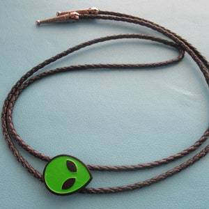 Alien Bolo Tie- Little Green Alien Head- Enamel-black Cord - Etsy