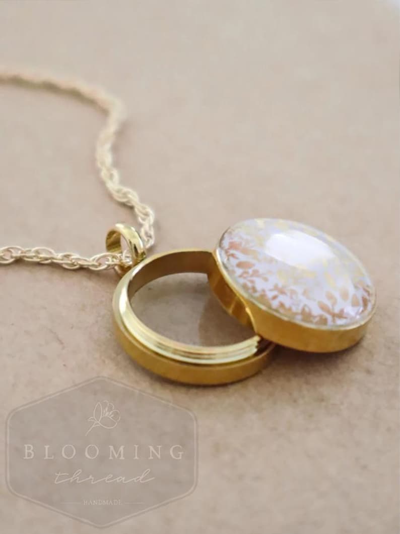 Gold Leaf Capsule Locket - Keepsake Memorial Locket Necklace With ...