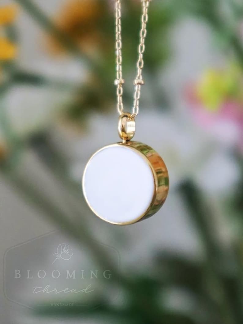Gold Capsule Locket - Keepsake Memorial Locket Necklace With Secure ...