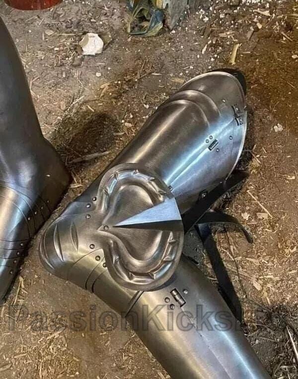 Maximilian Leg Armor for LARP and Reenactment | Gothic Steel Leg Plates ...