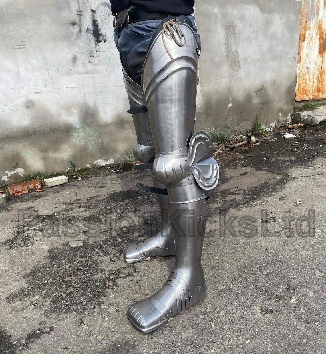 Maximilian Leg Armor for LARP and Reenactment | Gothic Steel Leg Plates ...