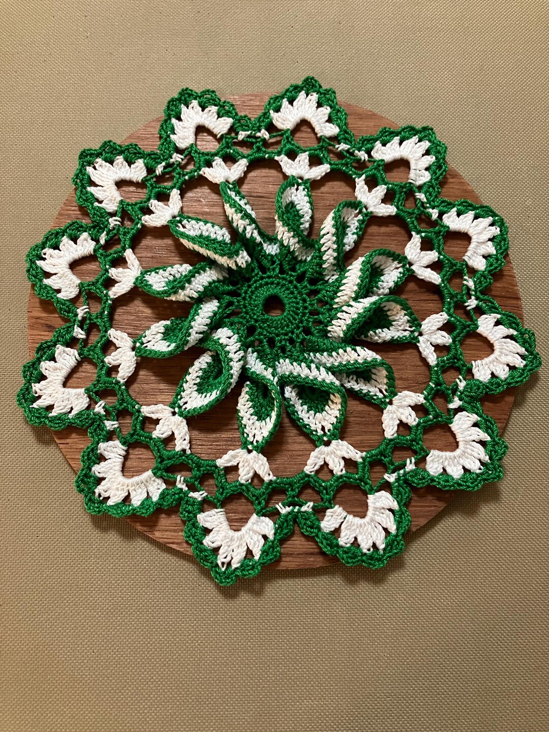 Crochet Grass Green White Handmade Crochet Pinwheel Doily Doilies Table ...