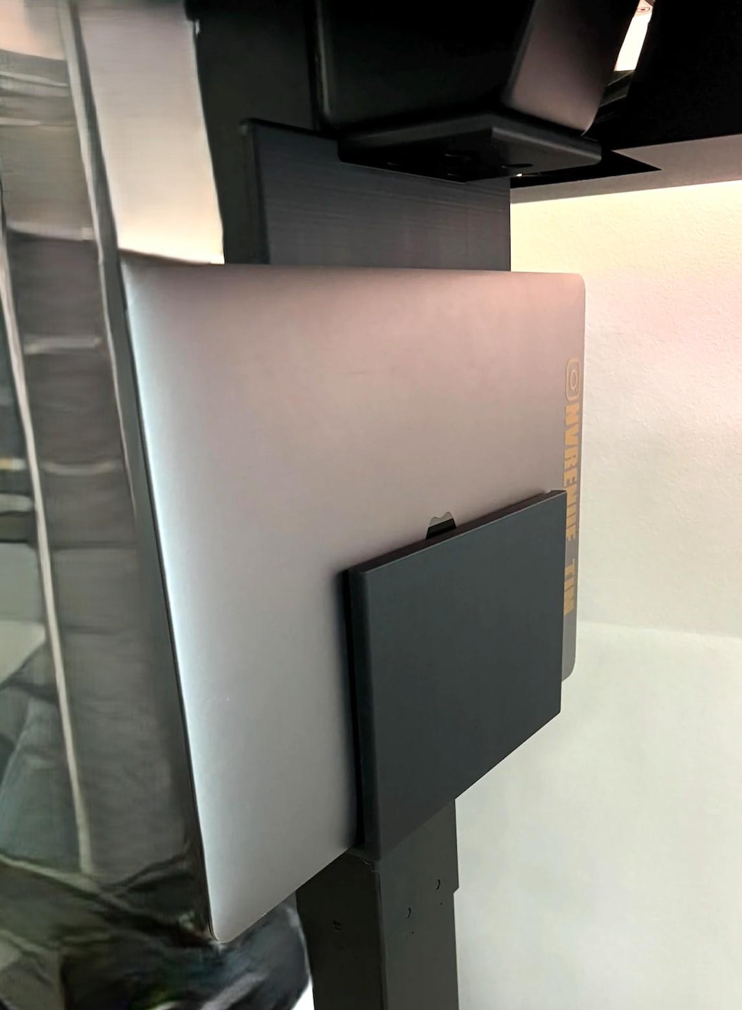 Laptop Mount Secret Lab Magnus PRO Laptop Mount Using Factory Secretlab ...