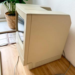 Vintage Apple Macintosh Classic With Original Packaging and Accessories ...