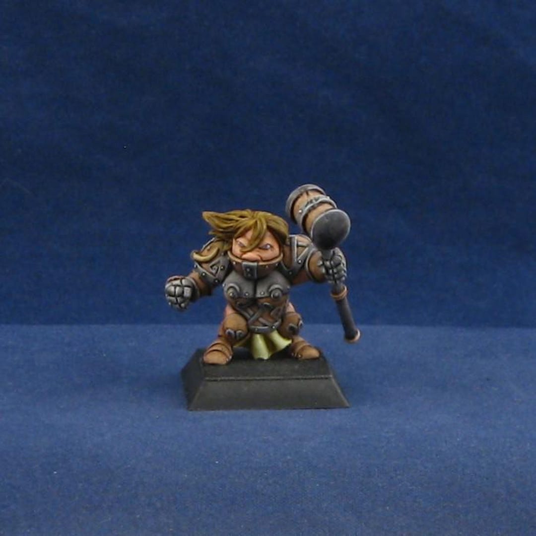 Painted Female Dwarf Warrior, Confrontation Ragnarok, Cadwallon, Hybrid ...