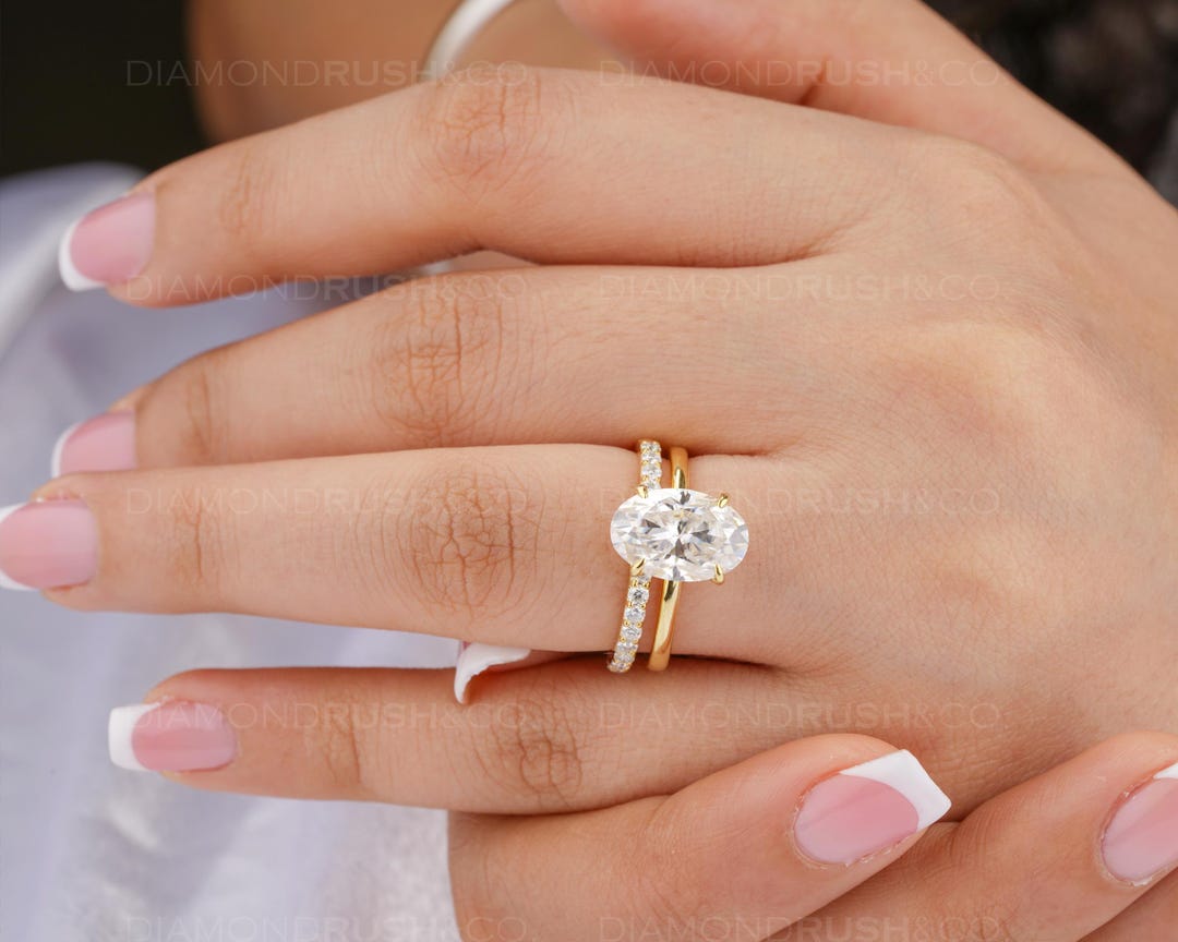 Wedding Ring Set, Bridal Ring Set, Engagement Ring Set, Oval Moissanite ...