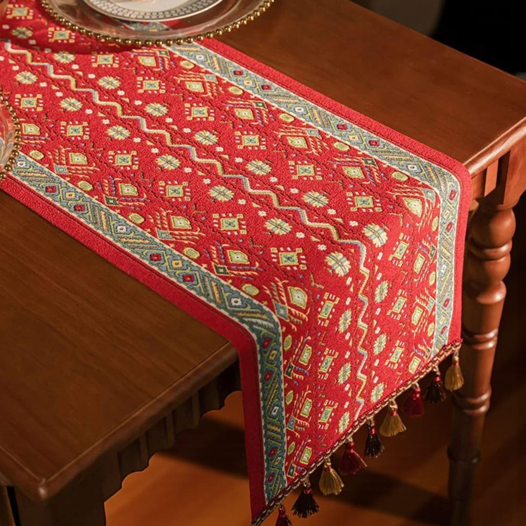 Luxury Jacquard Table Runner – Decoration for Dining, Holiday Party ...