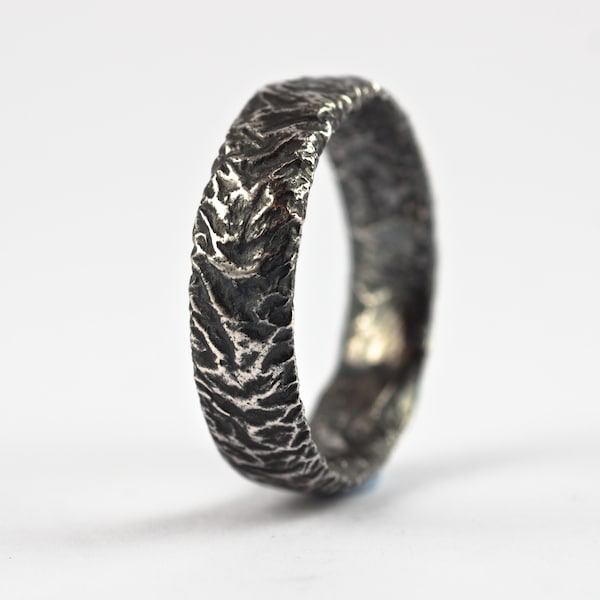 Rustic Wedding Ring - Etsy