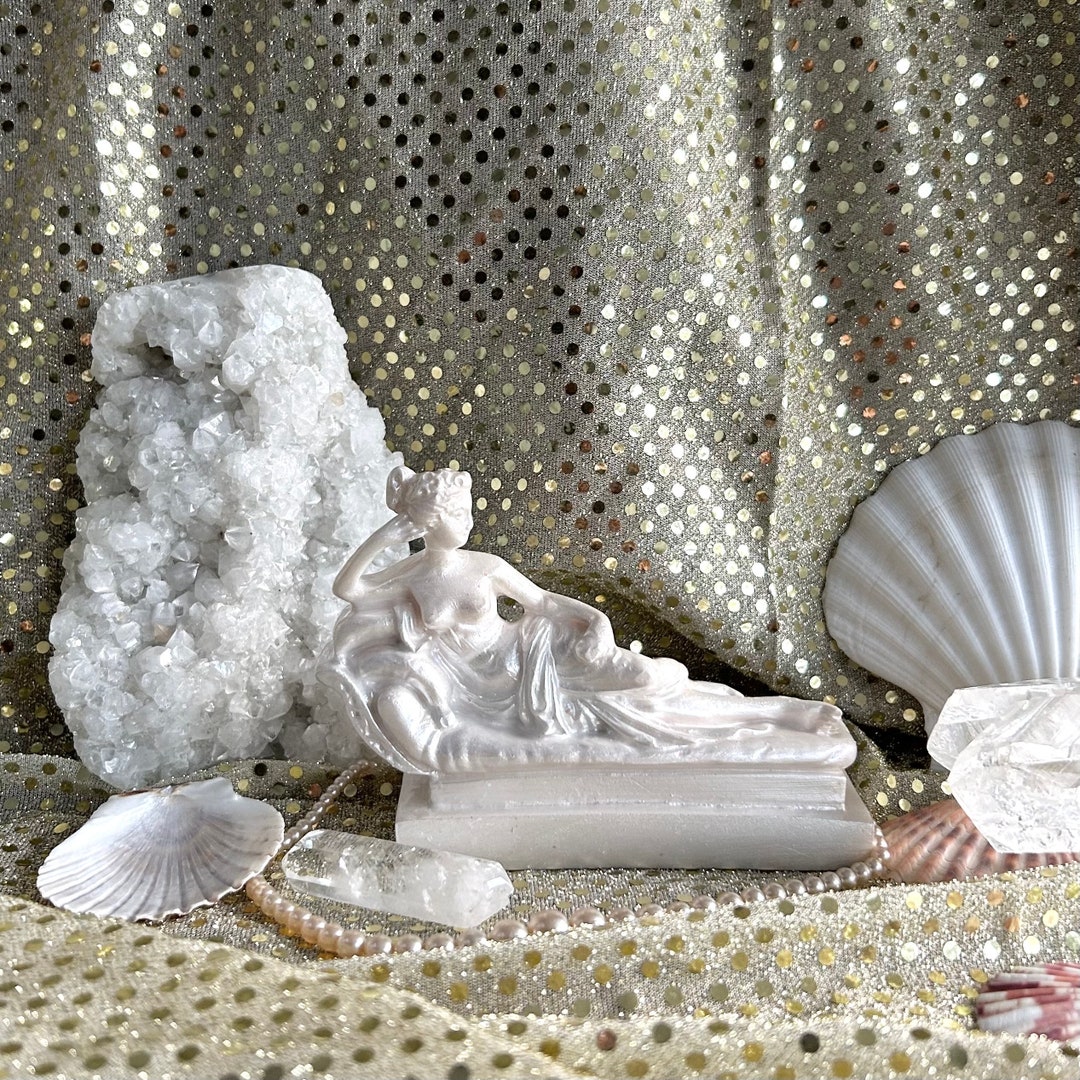 Alabaster Plaster Venus Figurine - Reclining Goddess Pearlescent ...