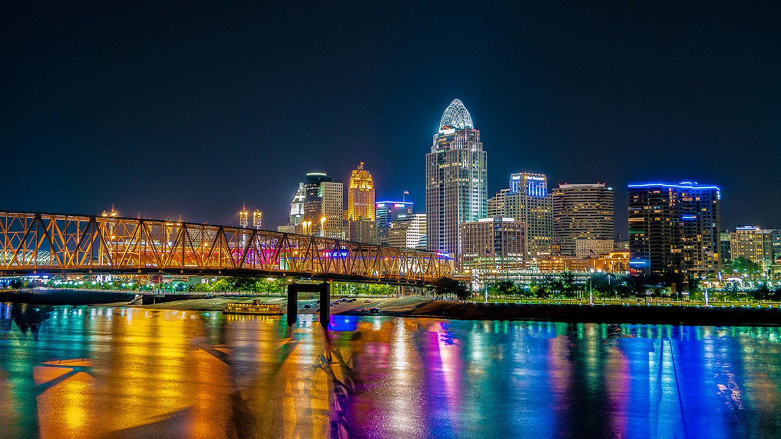 4K Cincinnati Ohio Night Skyline Wallpaper Digital Download - Etsy 4K Cincinnati Ohio Night Skyline Wallpaper Digital Download - Etsy