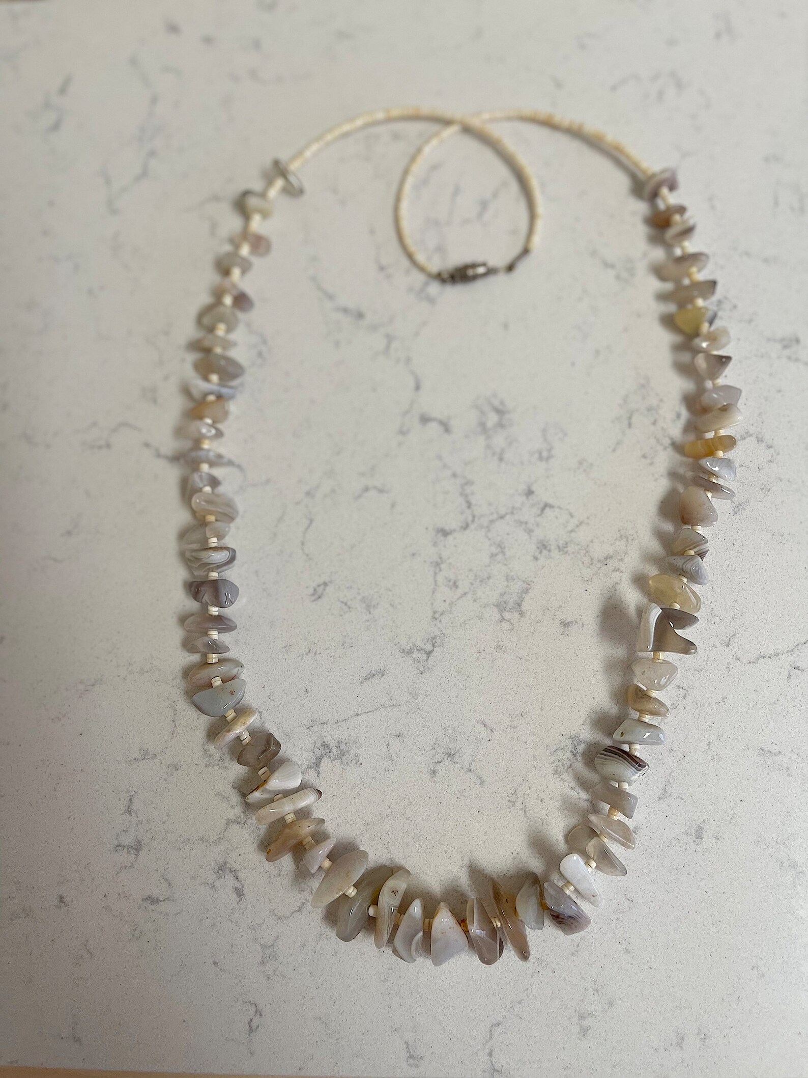 Vintage Santo Domingo Pueblo Graduated Banded Agate and Clam Shell ...