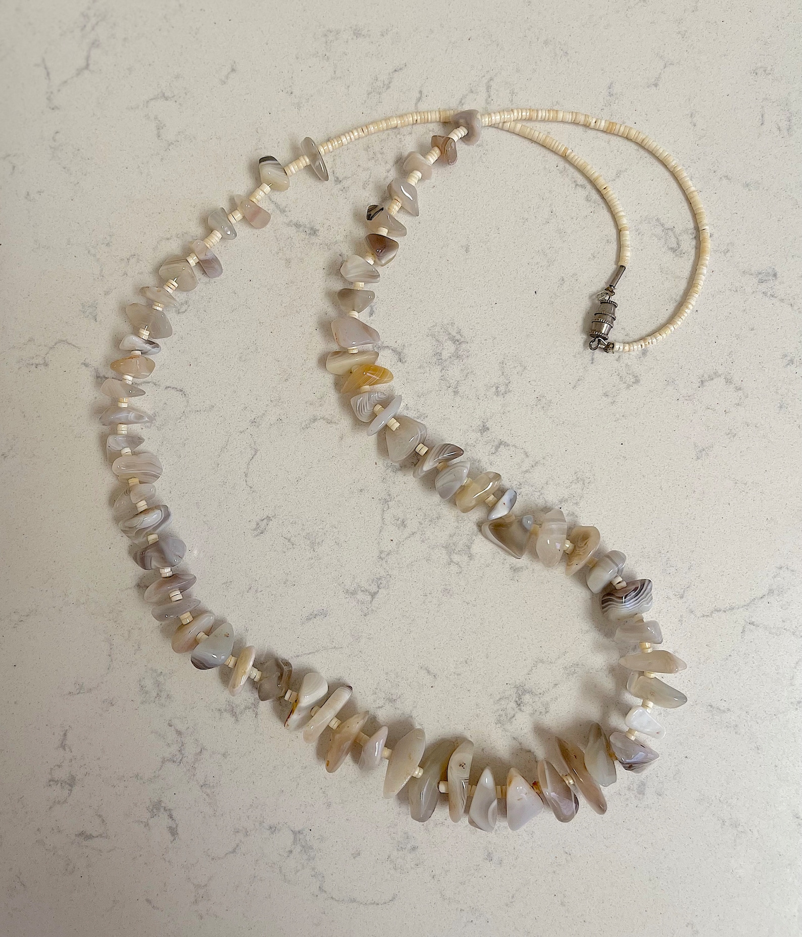 Vintage Santo Domingo Pueblo Graduated Banded Agate and Clam Shell ...