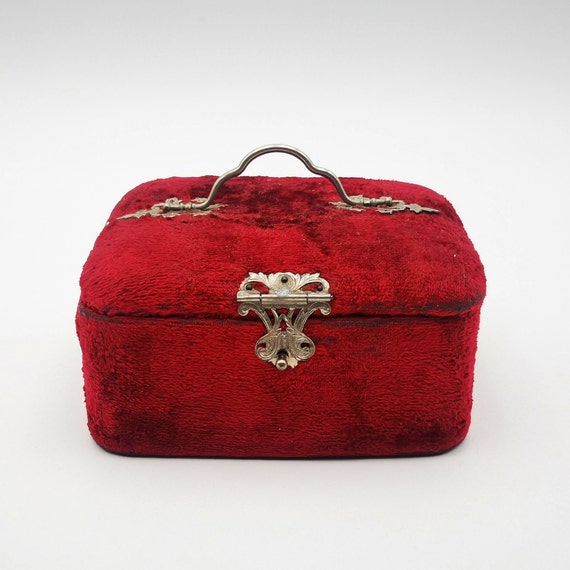 Antique French sewing box covered in red silk velvet… - Gem