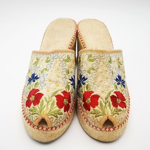 Vintage Clogs, Women's Sabot With Embroidered Flowers and Wedge Heel ...