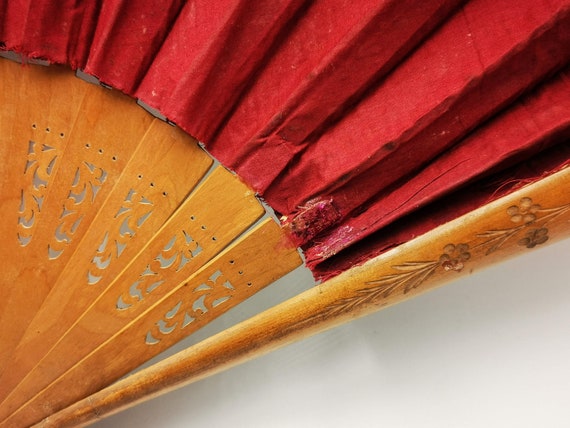 Antique French hand fan, carved wood sticks, folding … - Gem
