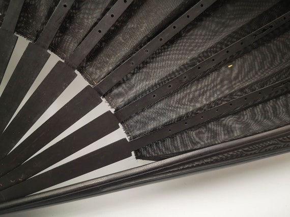 Antique French hand fan with original box, black orga… - Gem