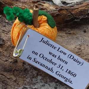 Set of 10 Juliette Gordon Low Halloween Birthday Pumpkin Scout SWAP or ...