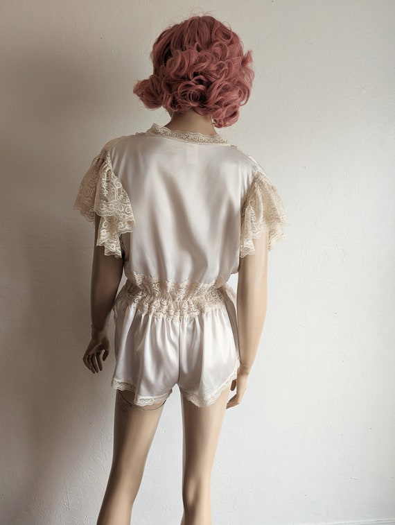 VICTORIA'S SECRET- 1970's Ivory Satin and Lace Teddy-… - Gem