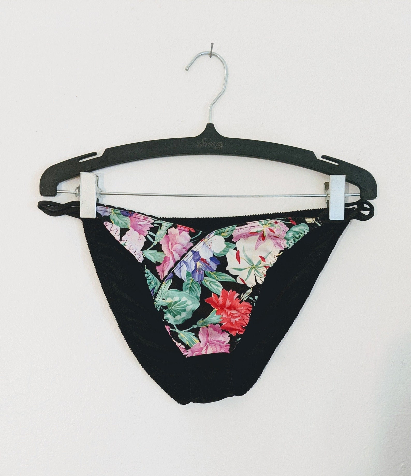 Vintage Victorias Secret Cotton Low Rise String Bikini Panties Hot