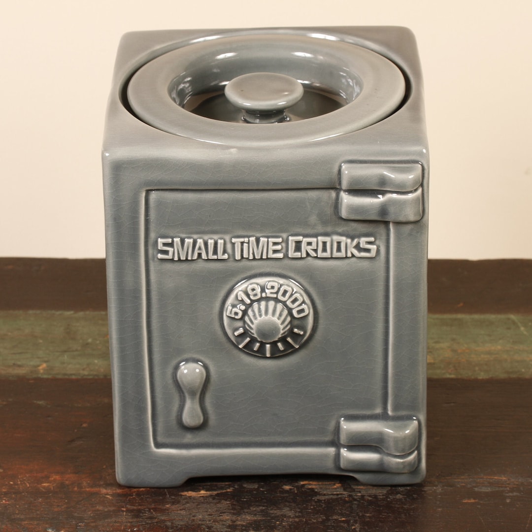 Dreamworks Small Time Crooks Safe Cookie Jar - Vintage Ceramic ...