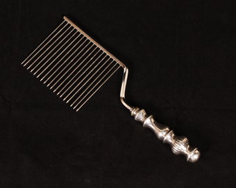 Midcentury Schneider Bakelite Angel Food Cake Cutter Vintage Cake ...