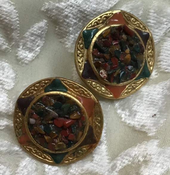 CLASSIC 80's Chip GEM Stones BRASS Hammered Round Stu… - Gem