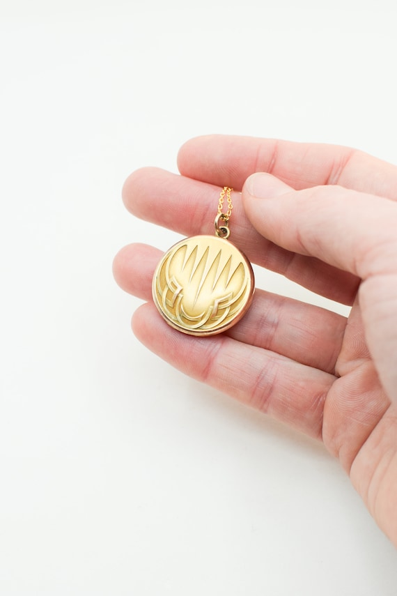 Antique Art Nouveau Gold Locket - Gem Antique Art Nouveau Gold Locket - Gem
