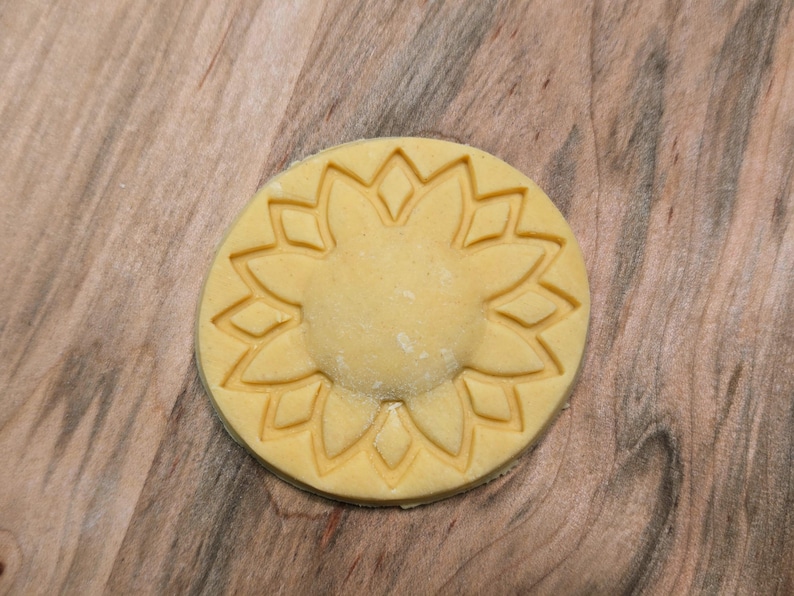 Sunflower Ravioli Mold: 4-pocket Decorative Pasta Press - Etsy