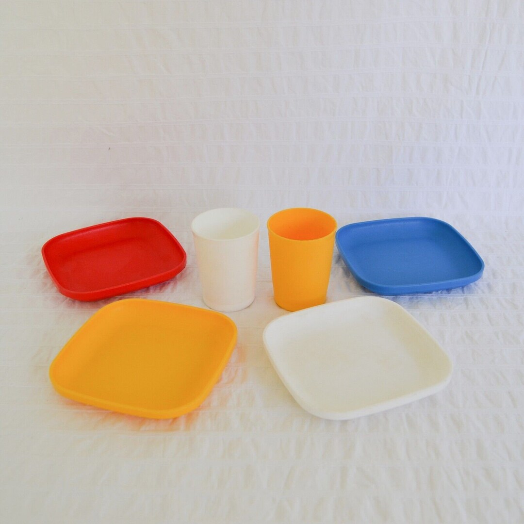 Vintage Tupperware Tupper Toys, Mini Cups and Plates Children’s Set ...