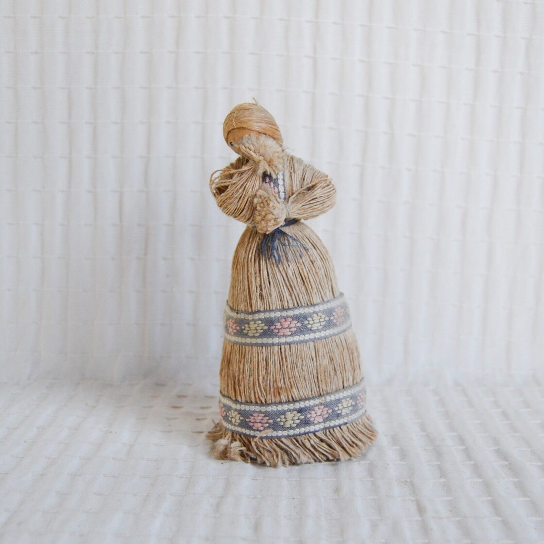 Vintage Traditional Folk Art Woman Corn Husk Doll, Straw Rattan Doll ...