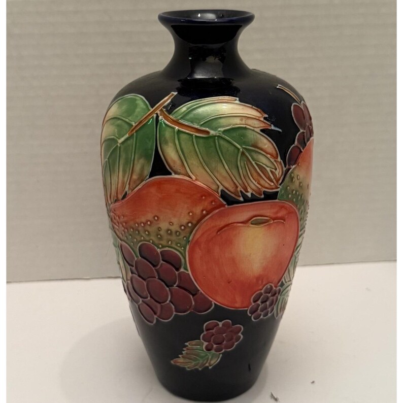 Vtg Moorcroft Style Pottery Vase W/ Tube-lined Fruits on a Dark Blue ...