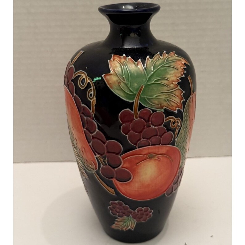 Vtg Moorcroft Style Pottery Vase W/ Tube-lined Fruits on a Dark Blue ...