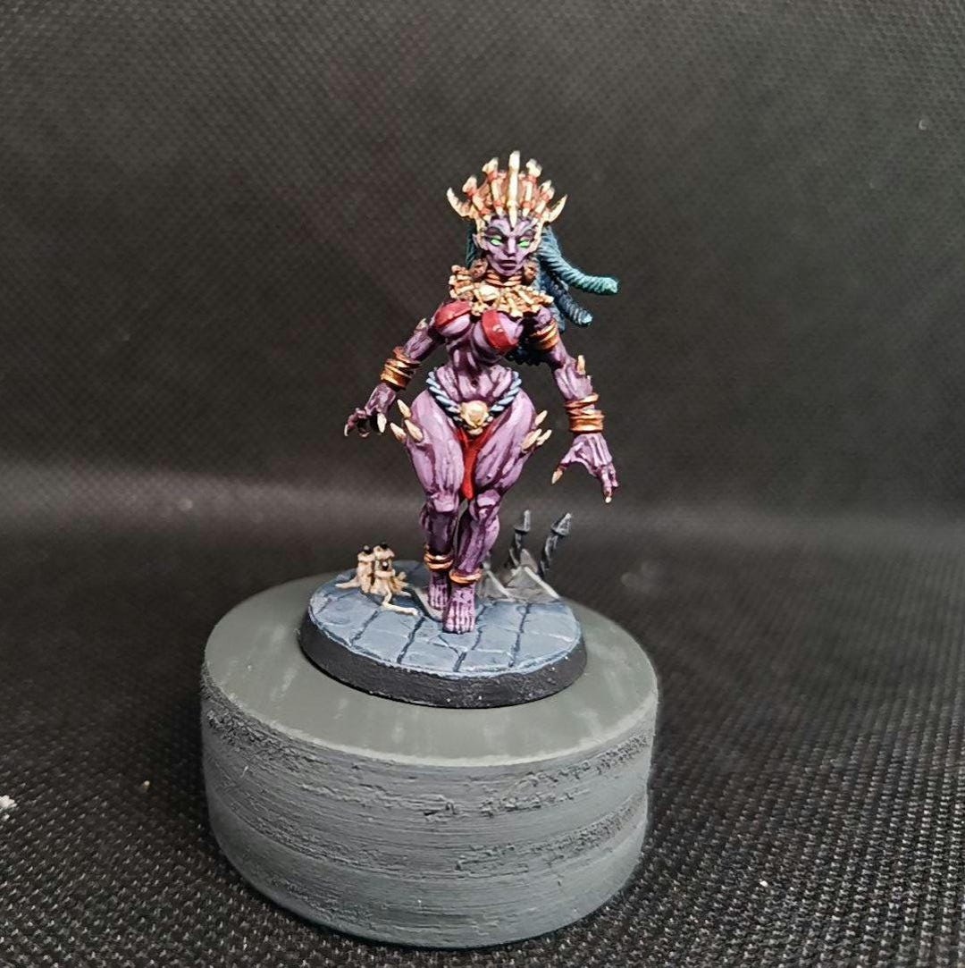 Hand-painted Lady of the Crypt Miniature | Artisan Guild Fantasy Figure ...
