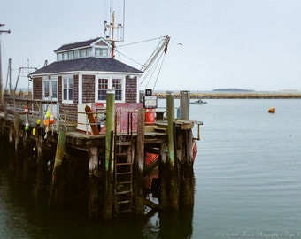 PLYMOUTH Harbor MASSACHUSETTS, Harbormaster Shack, Travel New England ...
