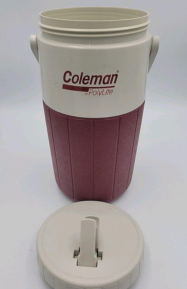 Coleman Poly Lite Half Gallon Jug With Spigot Very Good Condition Red ...