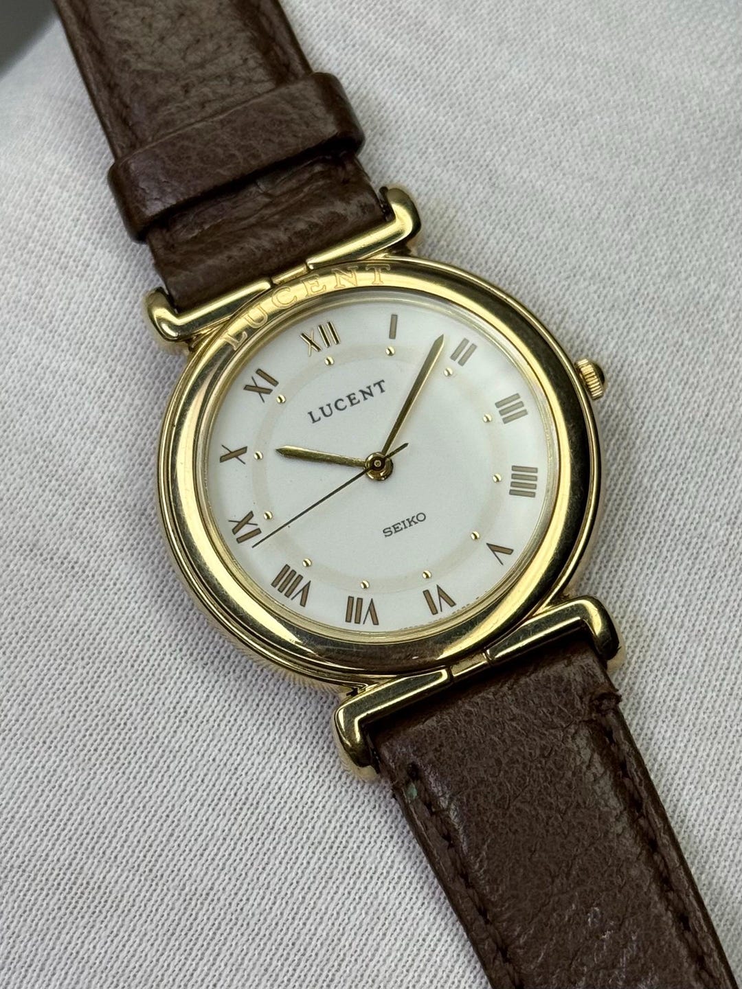 Vintage SEIKO Lucent 7N01-6C90 Classic White Dial Japanese Quartz Watch ...
