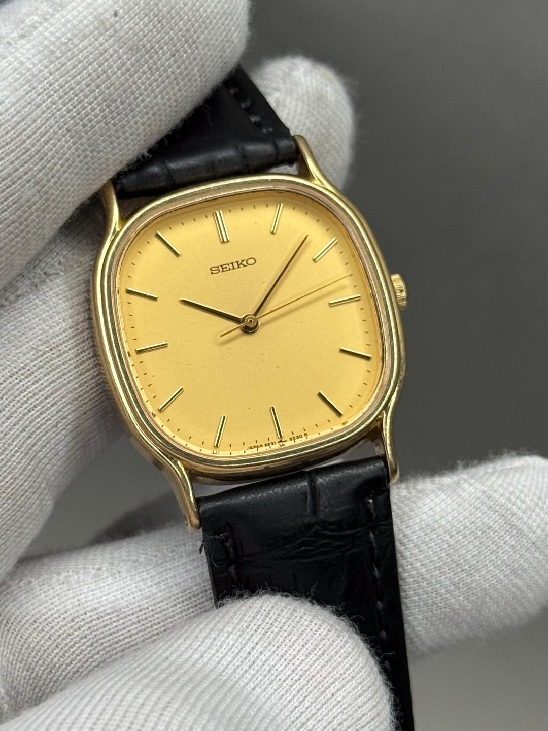 Vintage Seiko 5P31-5160 Gold Square Quartz Men’s Watch – Japan Made ...