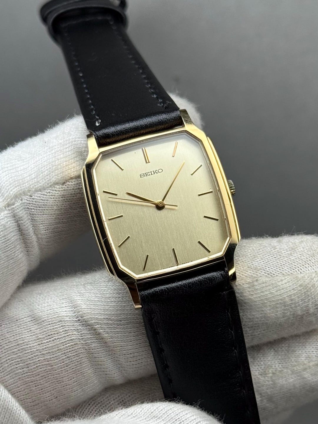 Vintage Seiko 5P31-5190 Gold Square Quartz Men’s Watch – Japan Made ...