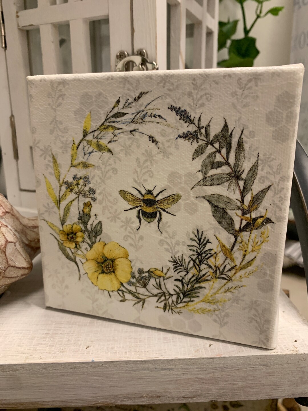 Queen Bee in Wreath Decoupage Art on 5 X 5 Canvas. - Etsy