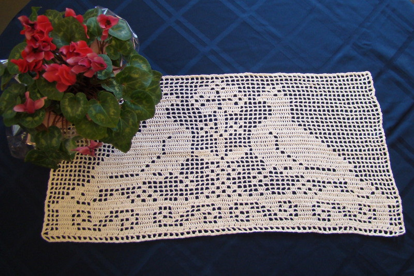 Mourning Doves Filet Crochet Table Runner - Etsy