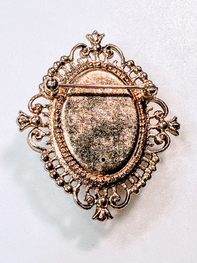 Avon Estate Cameo Brooch Locket Opens Decorative Gold Tone 2" Amber and ...