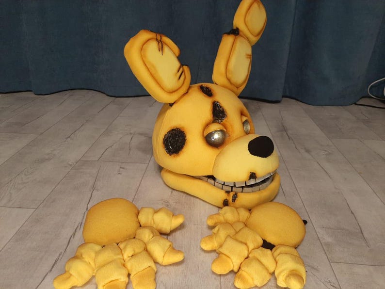 Spring Bonnie Cosplay Helmet – Fnaf-inspired Animatronic Mask – Glowing ...