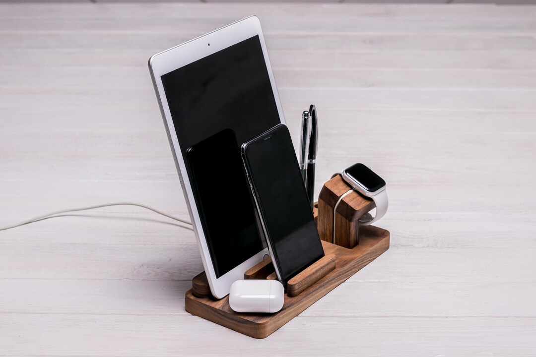 Wooden Apple Charging Station Dock, Walnut Iphone, iPad & Apple Watch ...