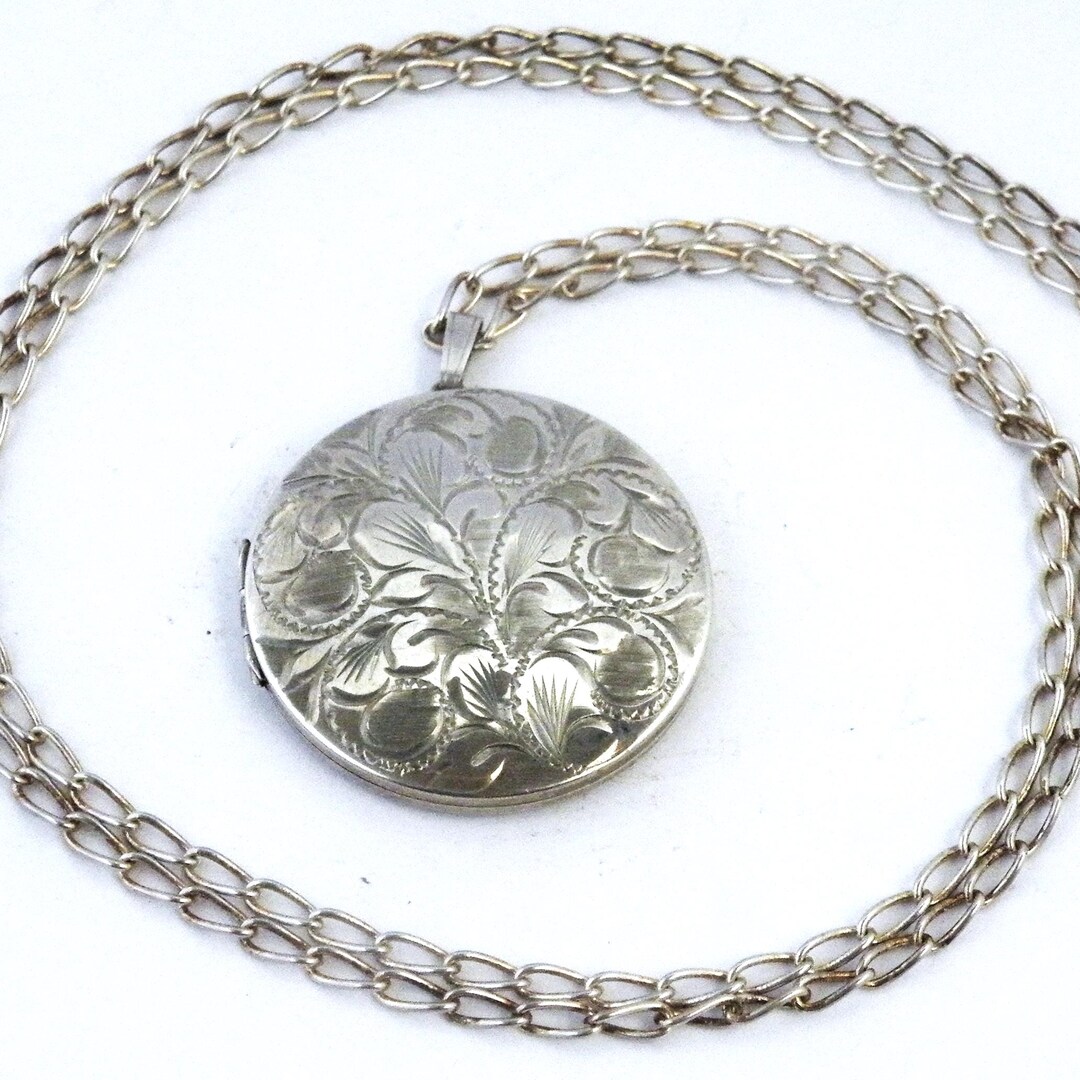 Vintage Sterling Silver Large Round Locket on 29 Inch Chunky Chain - Etsy